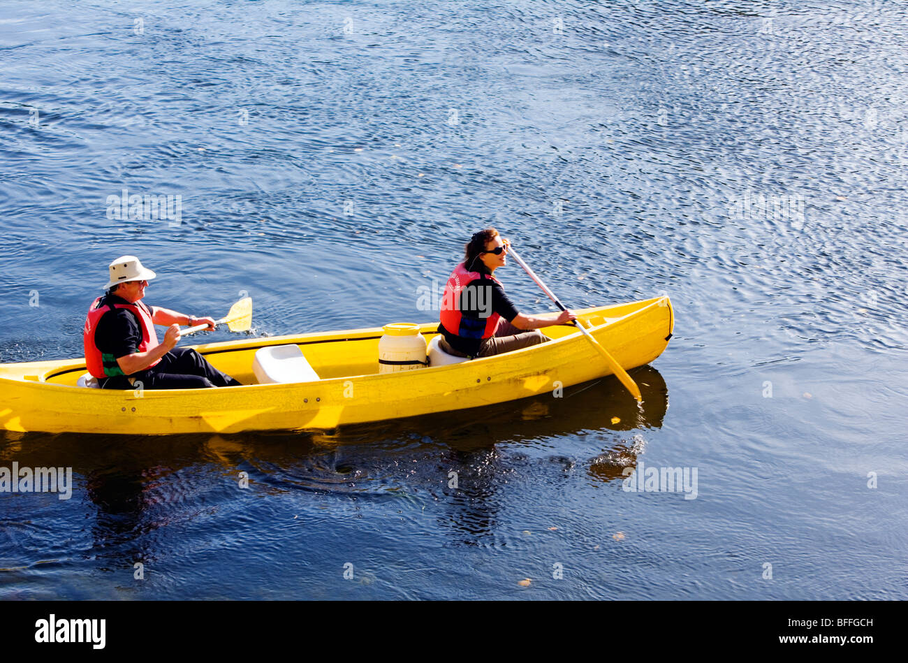 Couple in canoe, Dordogne, La Roque Gageac, South West France, Europe ...