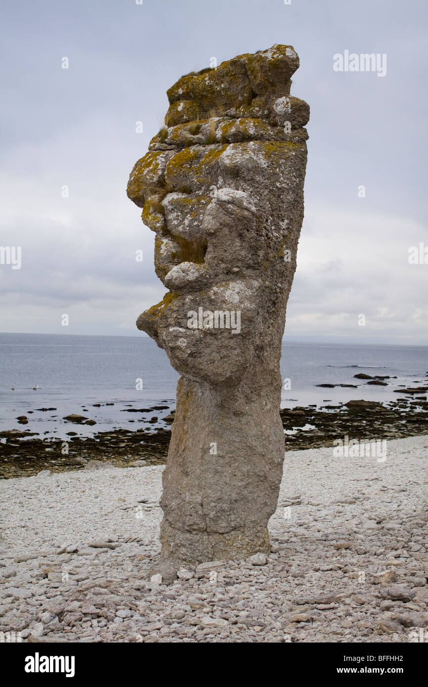 Sea stack beach hi-res stock photography and images - Alamy
