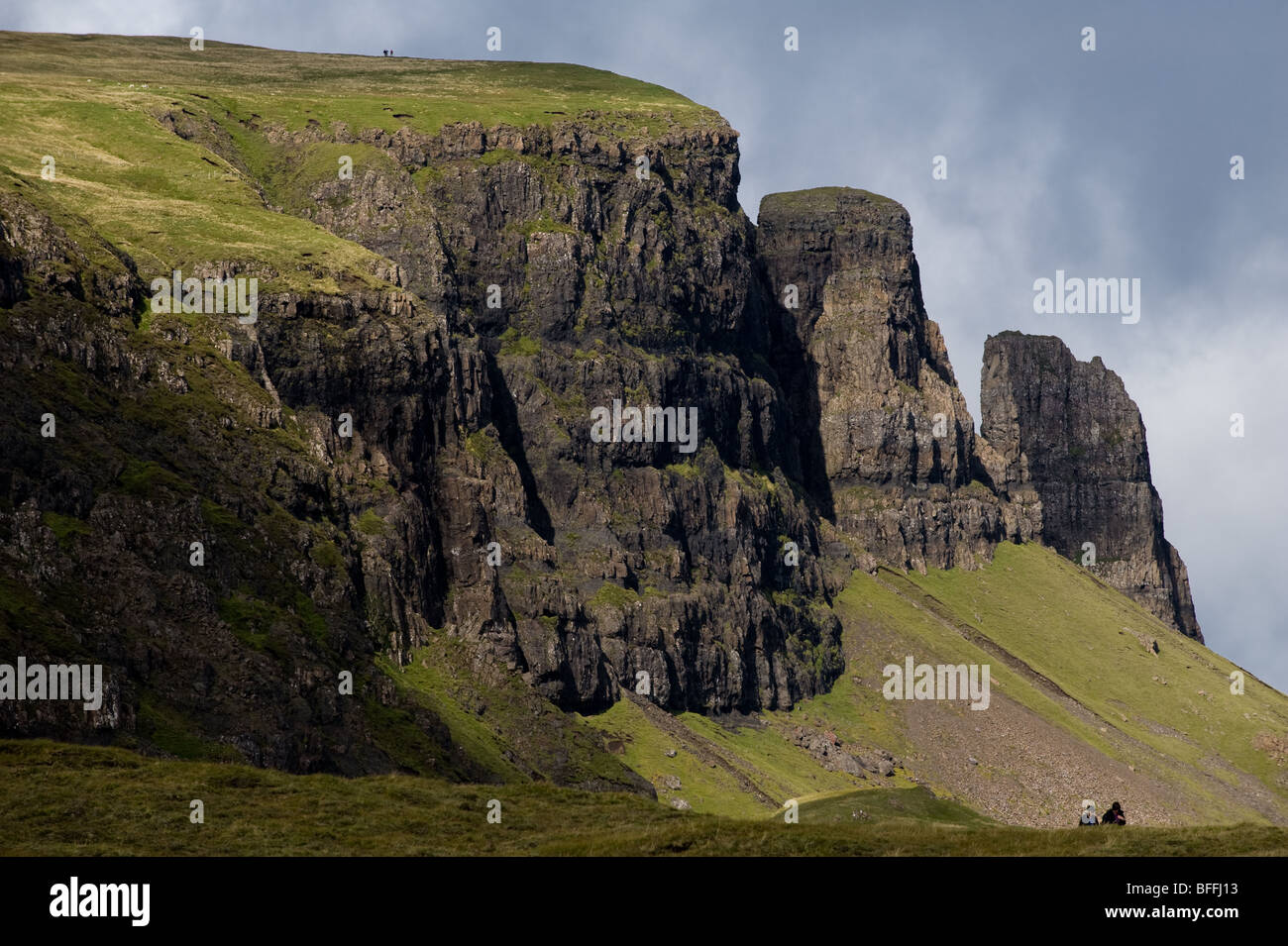 photograph of trotternish ridge staffin on isle of skye Stock Photo - Alamy