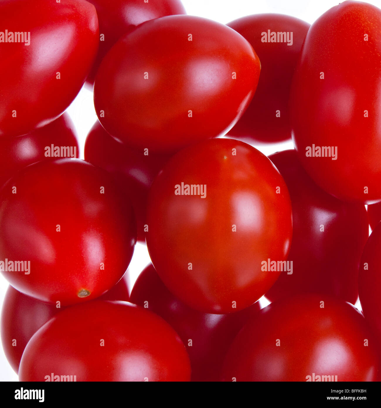 Plum tomatoes hi-res stock photography and images - Alamy