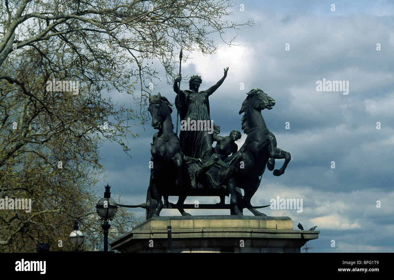 London England Statue Of Queen Boadicea Westminster Bridge Stock Photo ...