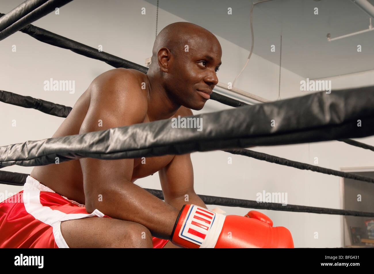 African boxer ring hi-res stock photography and images - Alamy