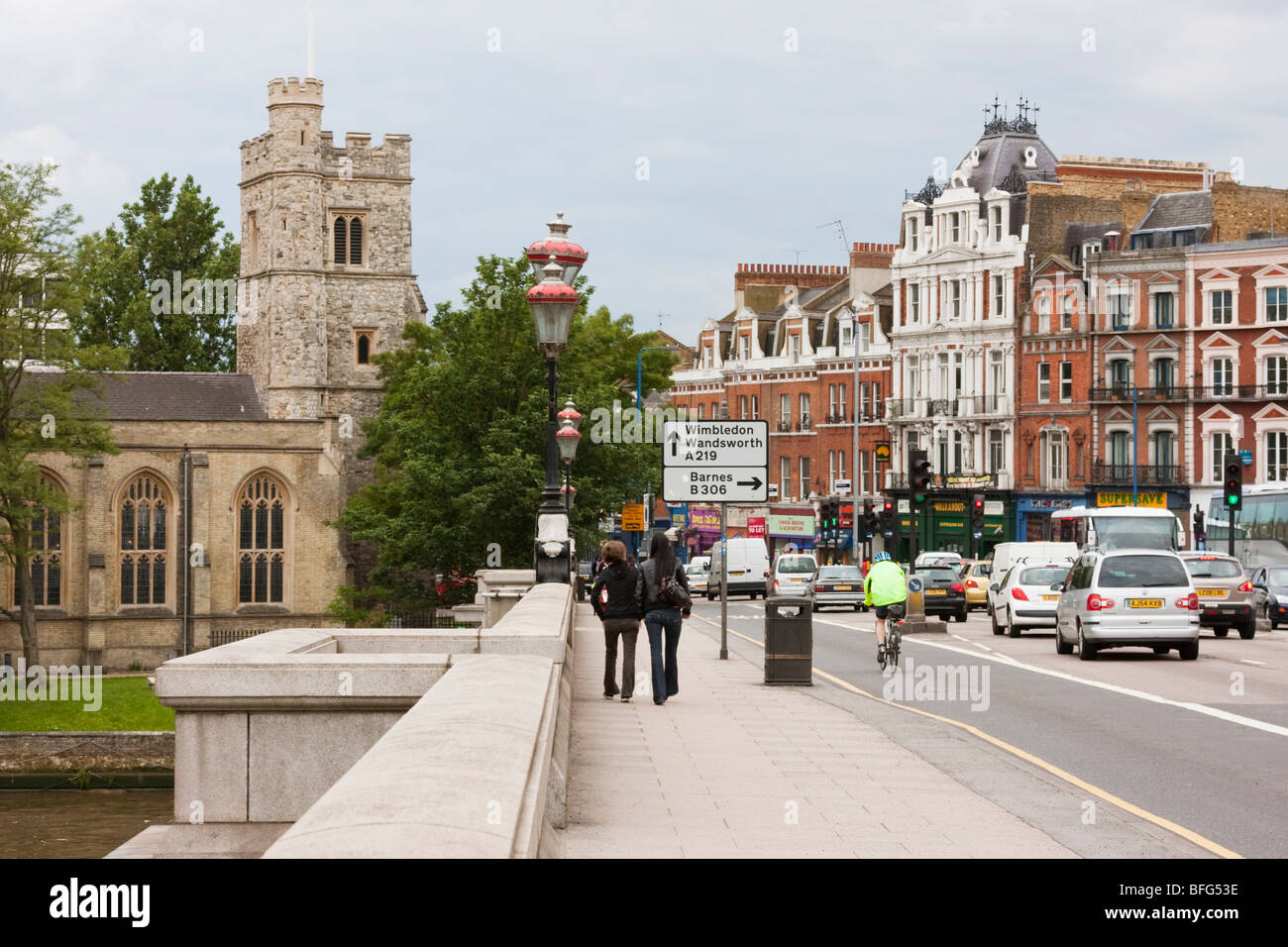 putney bridge over the river thames with church beside Stock Photo - Alamy