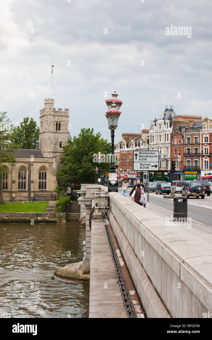 putney bridge over the river thames with church beside Stock Photo - Alamy