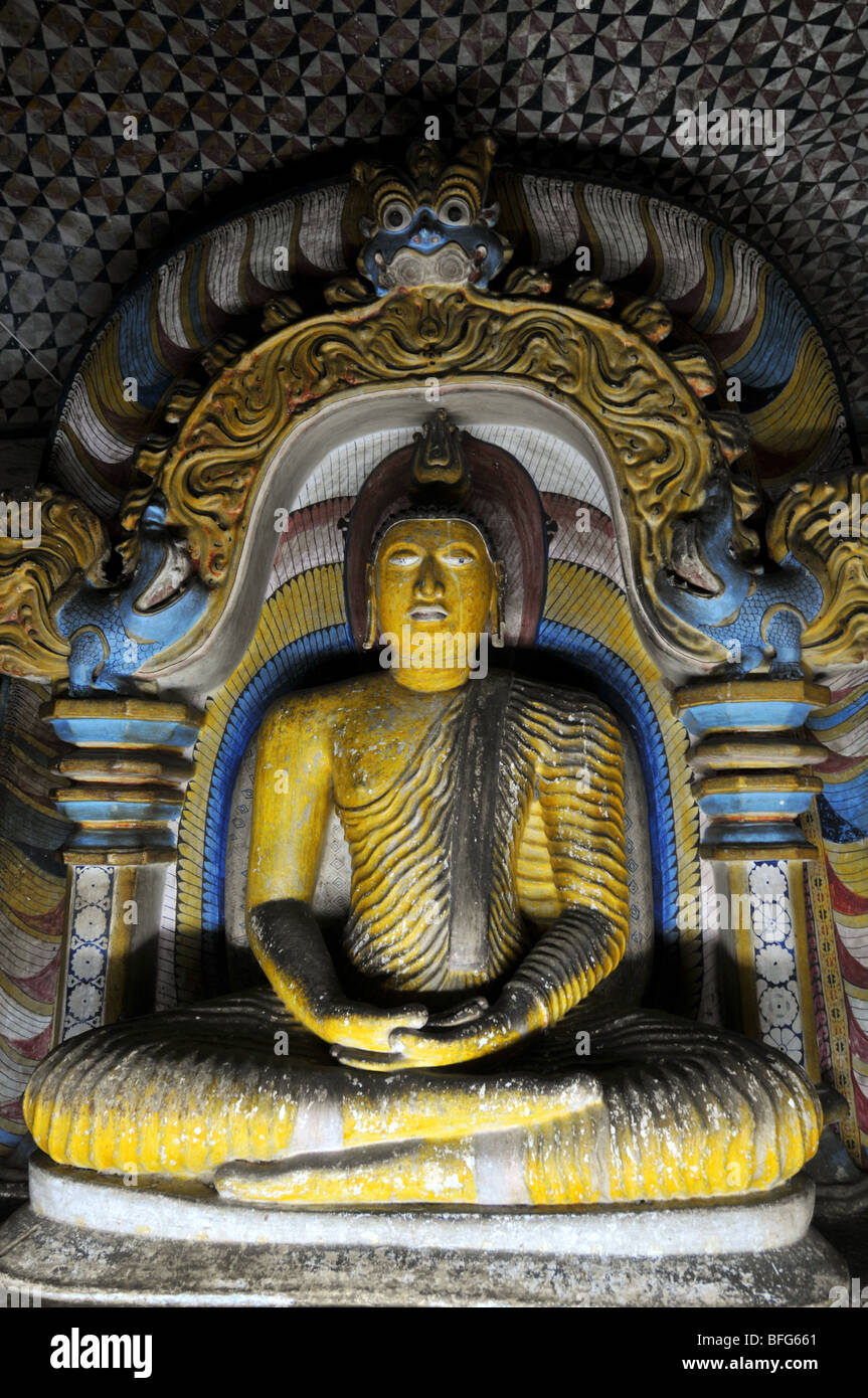 Dambulla Cave Temple, Dambulla, Sri Lanka, Buddhist temples at Dambulla ...