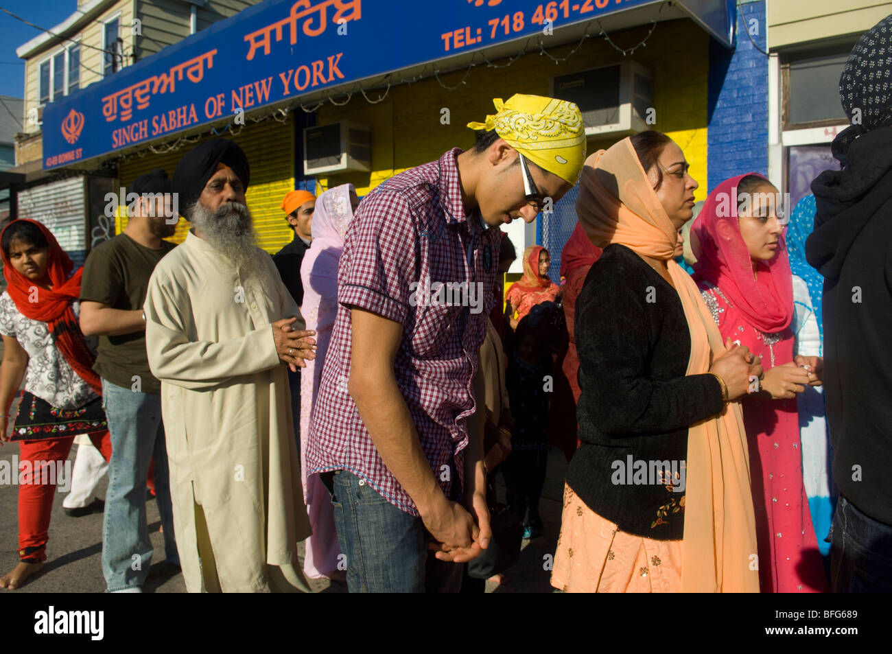 Members of the congregation of the Singh Sabha Sikh temple of New York ...