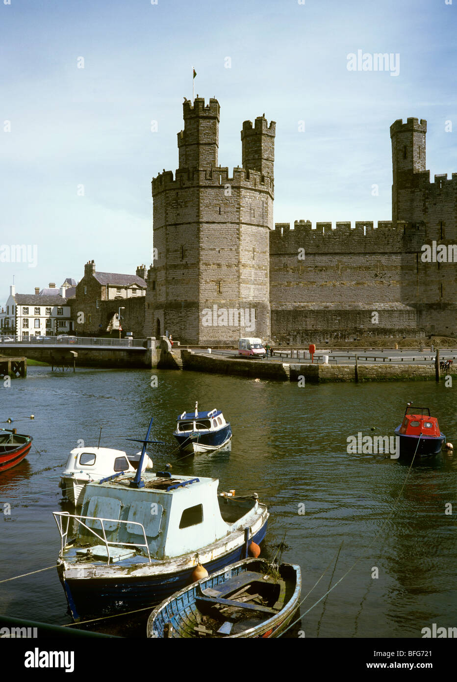 Caernarfon castle panorama hi-res stock photography and images - Alamy