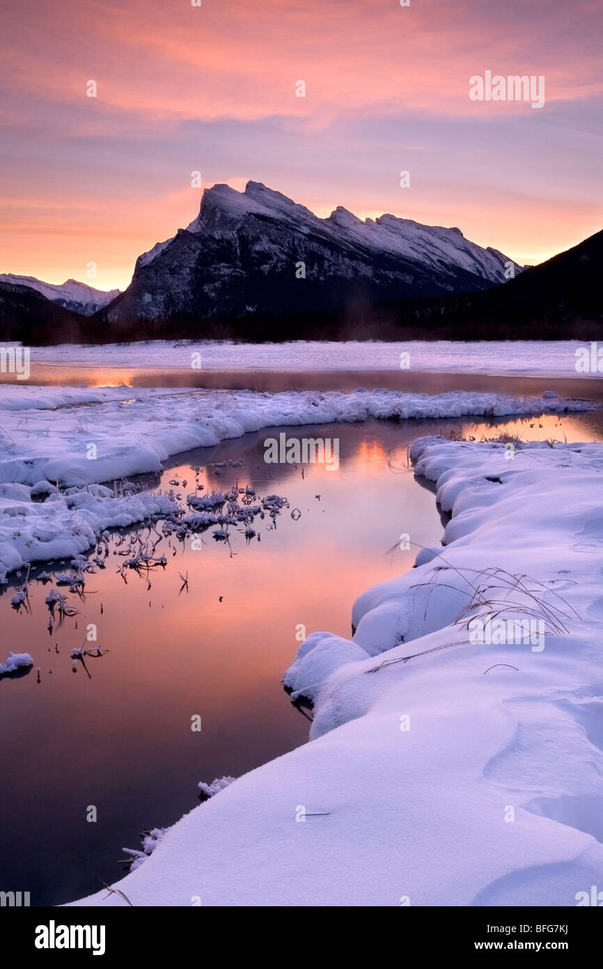 Mount Rundle and Vermillion Lakes at sunrise in Banff National Park ...