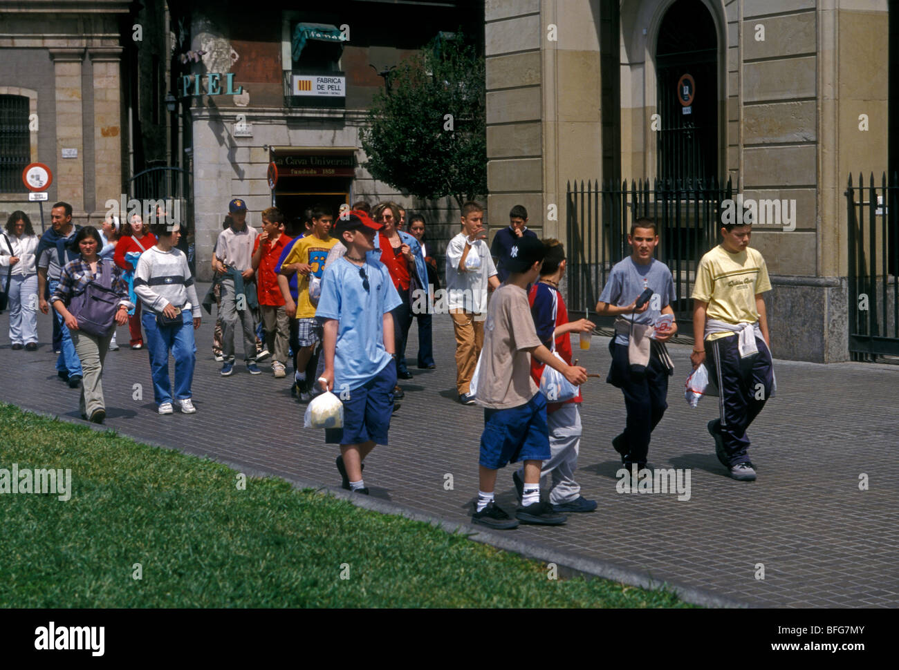 Spaniards spaniard spanish people teens hi-res stock photography and ...
