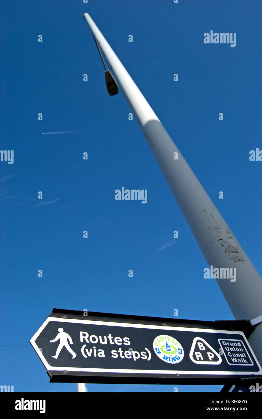sign for walking routes via steps for the grand union canal, capital ...