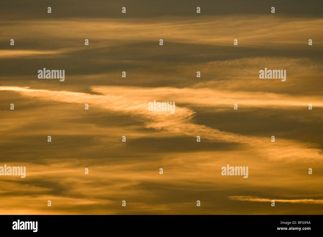 Evening clouds horizontal hi-res stock photography and images - Alamy