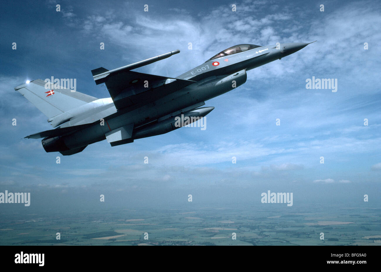 F16 hi-res stock photography and images - Alamy