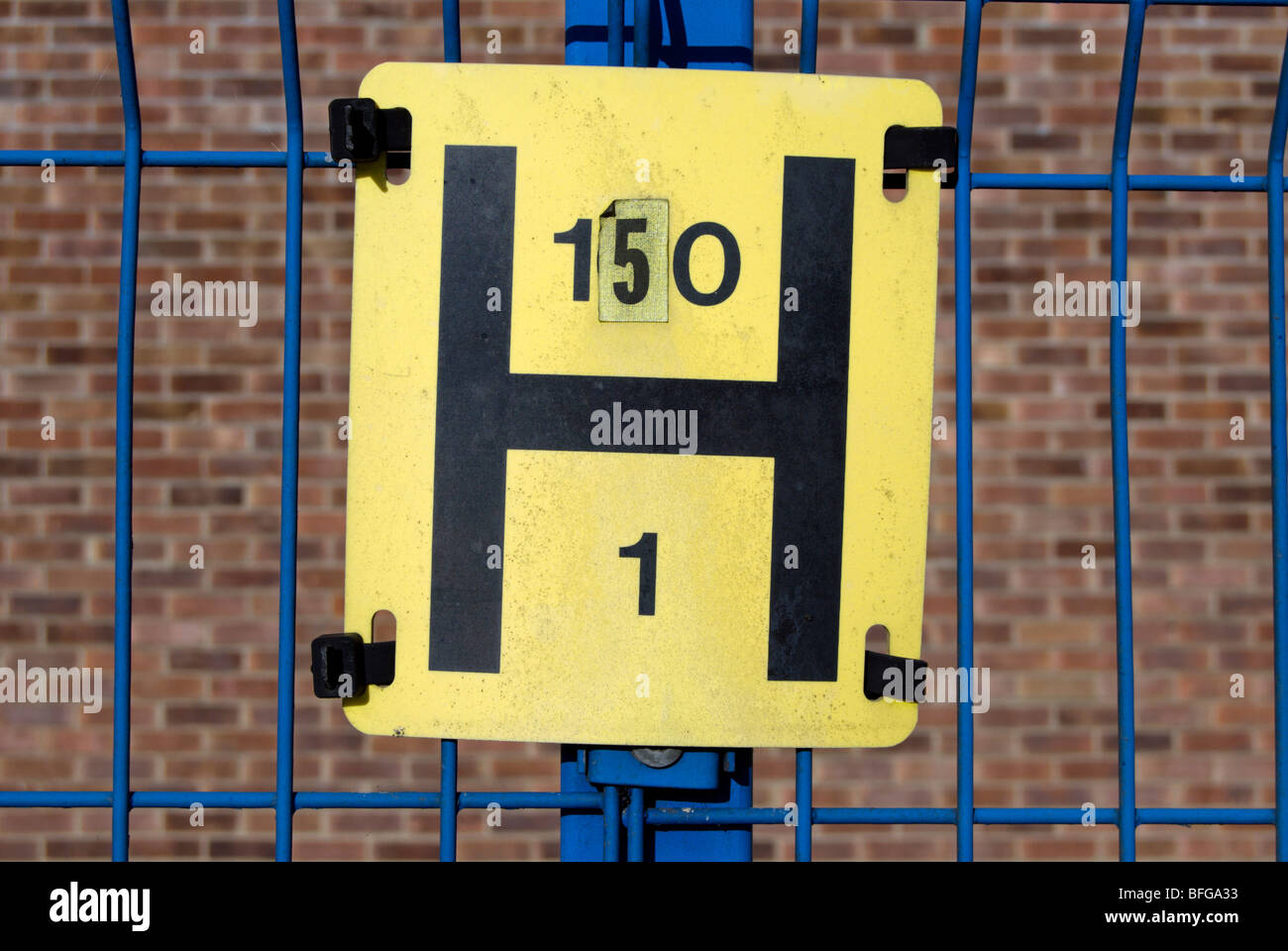 Fire hydrant uk hi-res stock photography and images - Alamy