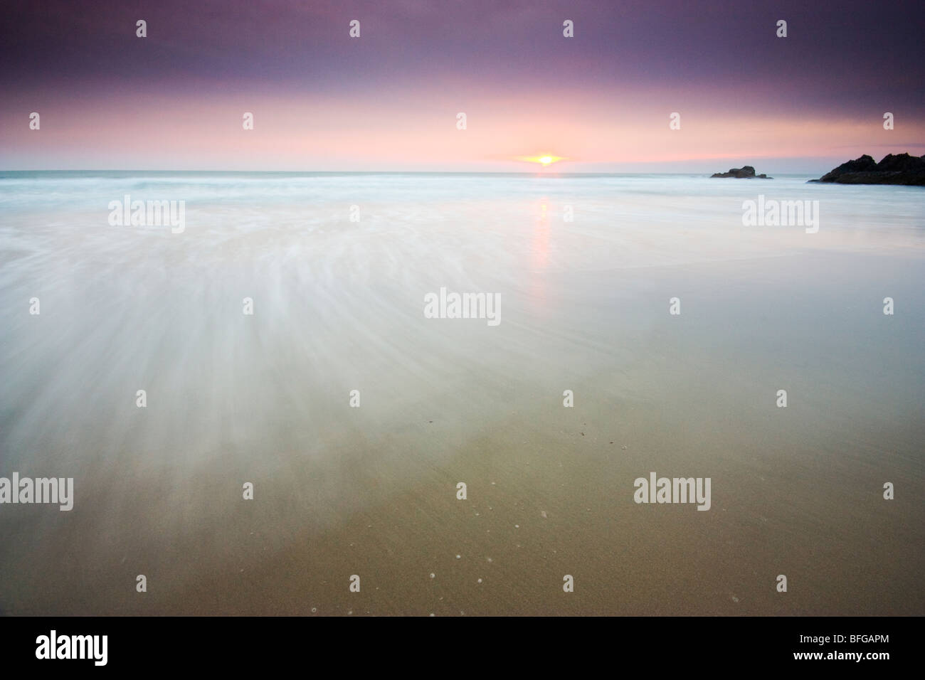 Calming wave hi-res stock photography and images - Alamy