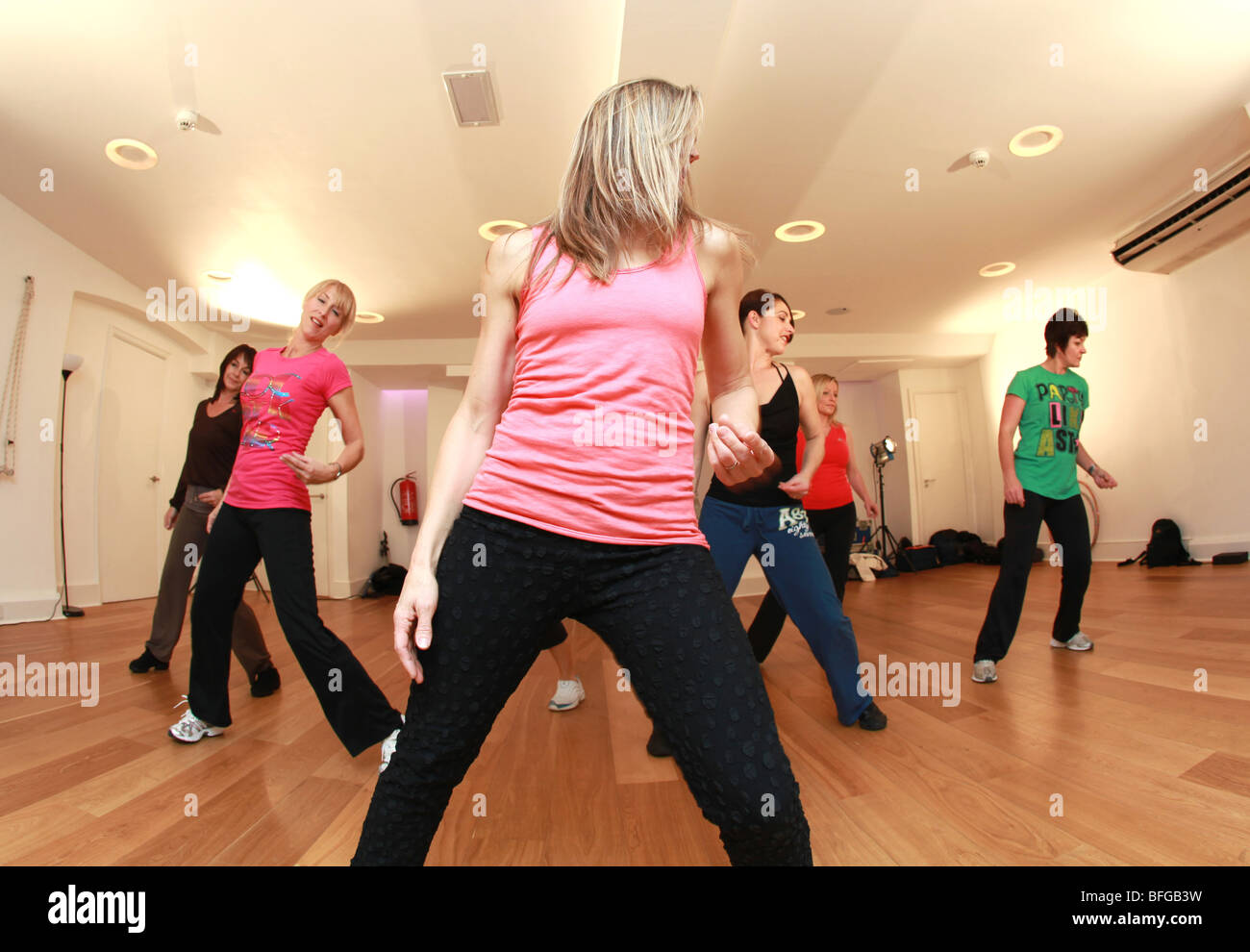 Keep fit class Stock Photo - Alamy