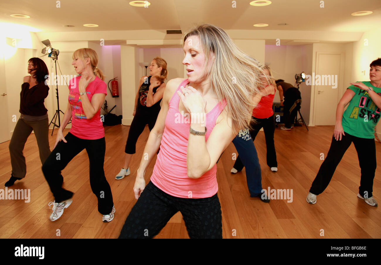 Keep fit class Stock Photo - Alamy
