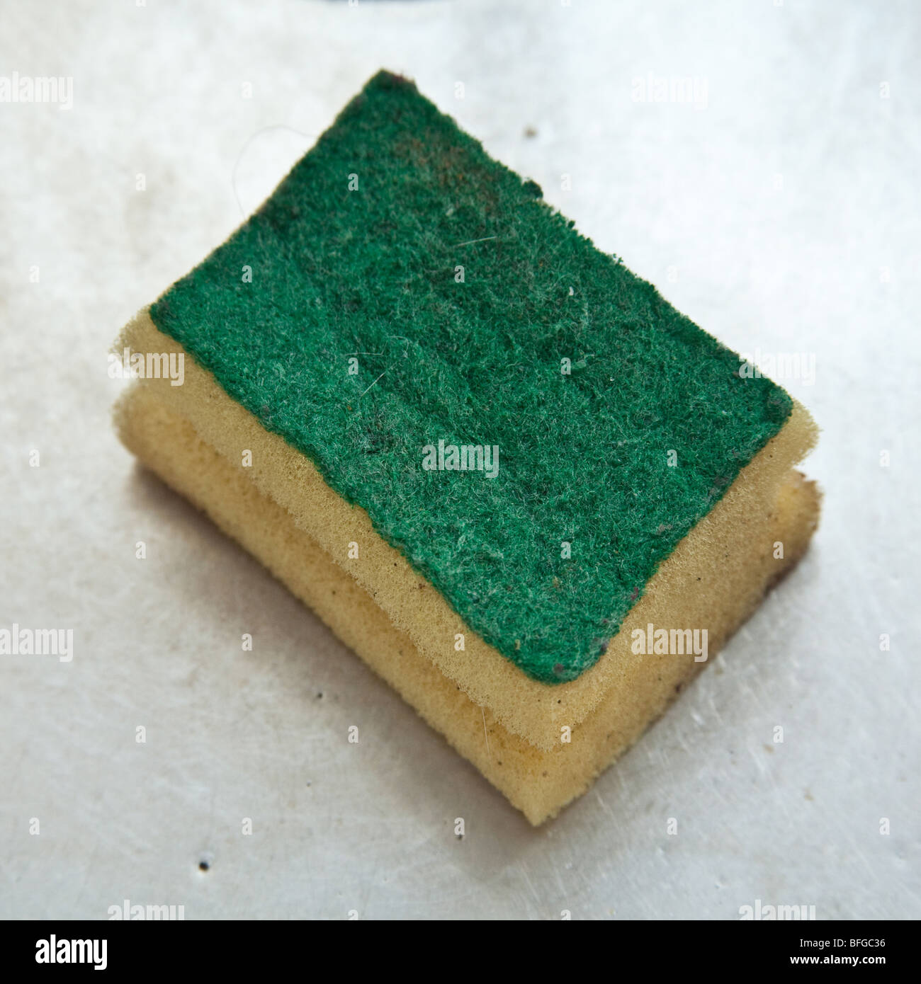 Used kitchen scouring sponge hi-res stock photography and images - Alamy