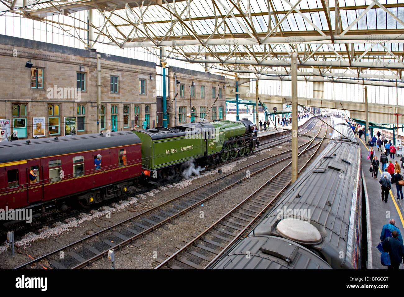 New steam locomotive 60163 'Tornado' at Carlisle Railway Station with a ...