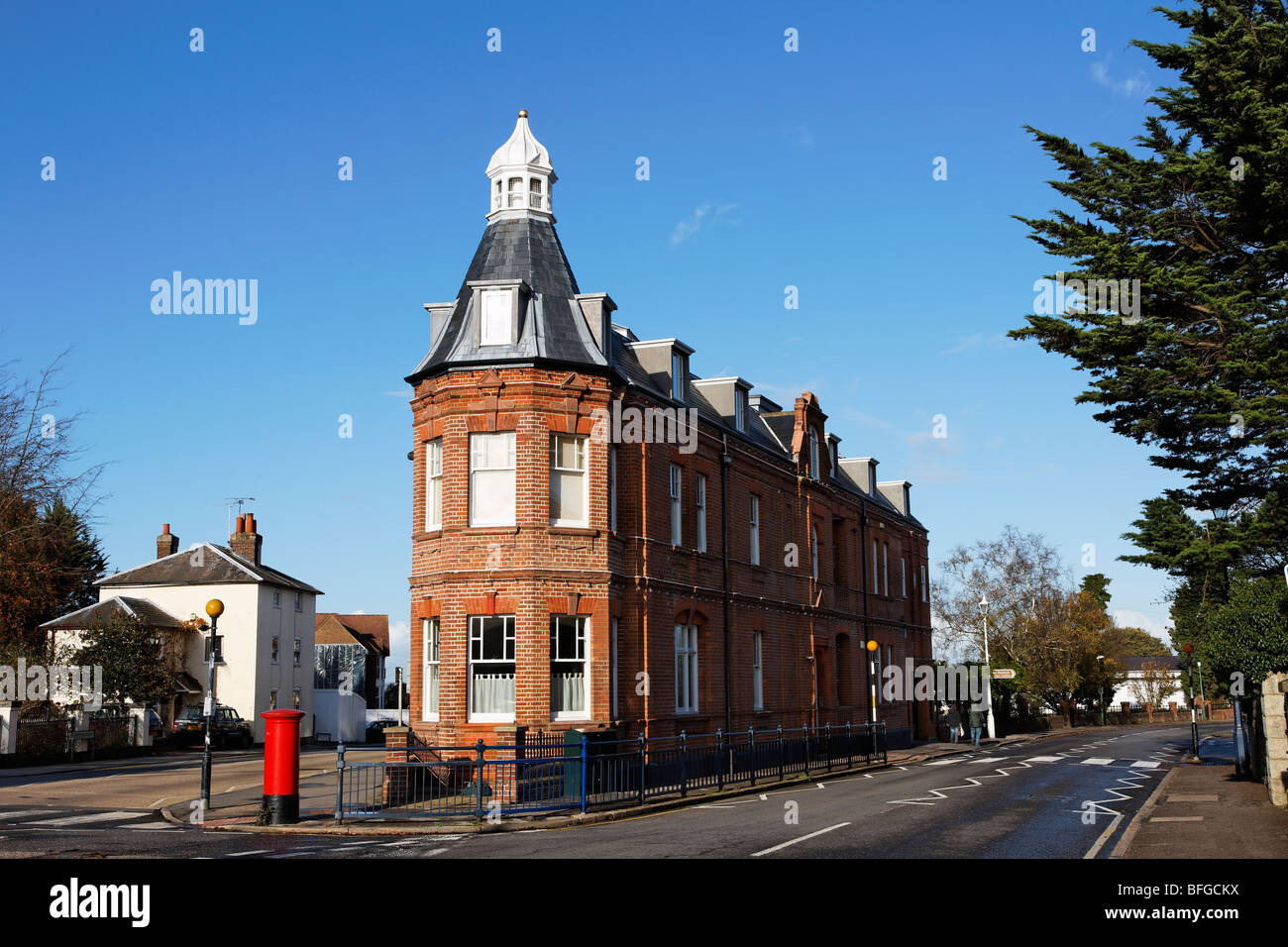 Former conservative club hi-res stock photography and images - Alamy