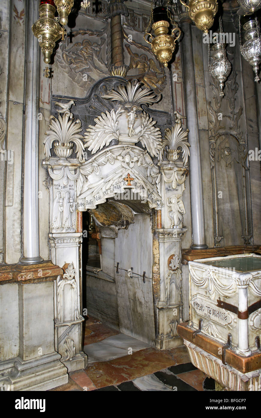 Jerusalem Holy Sepulchre tomb of Jesus Stock Photo - Alamy