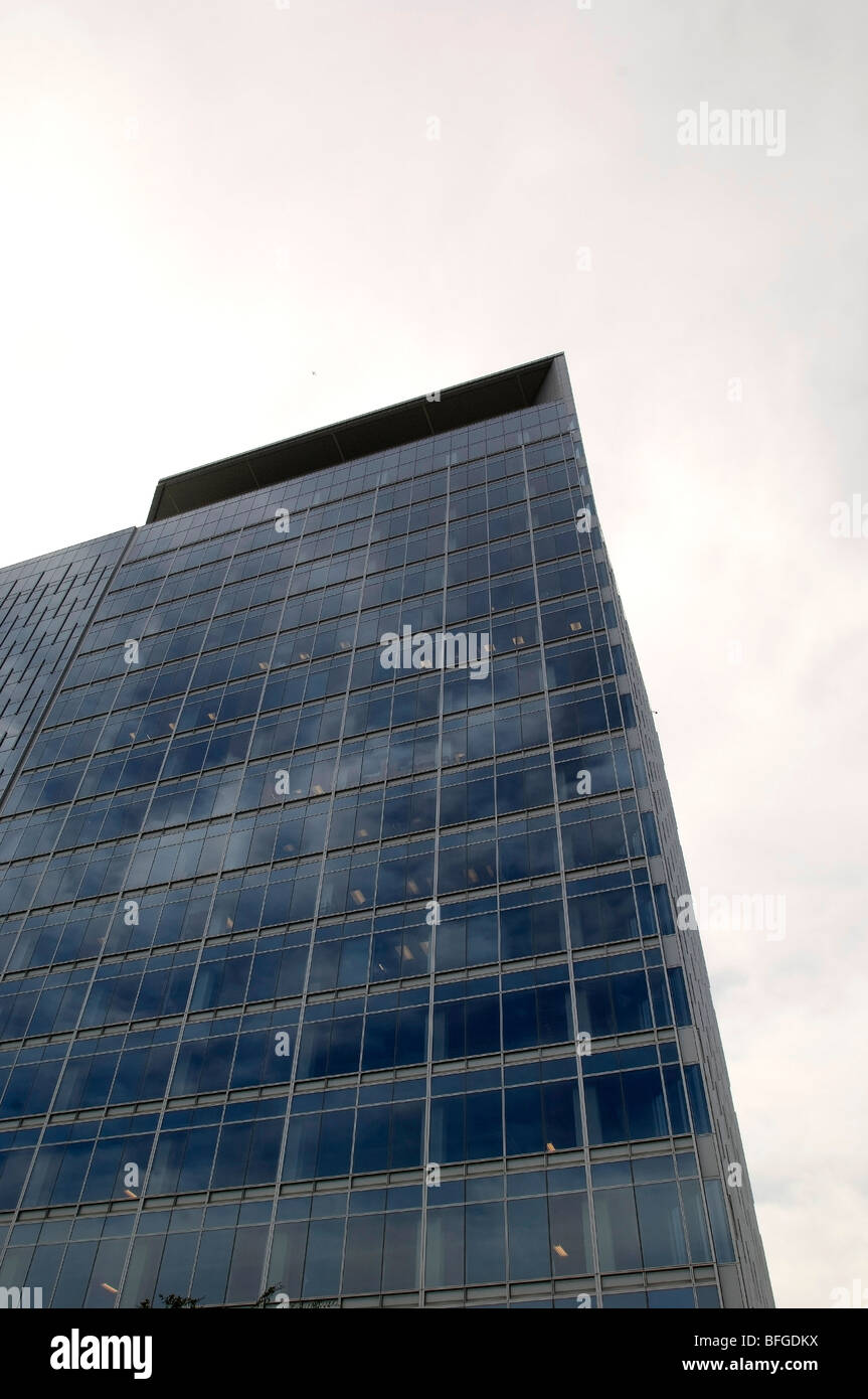 High rise office building hi-res stock photography and images - Alamy