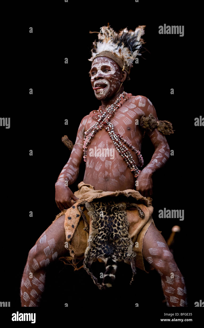 Baka people hi-res stock photography and images - Alamy