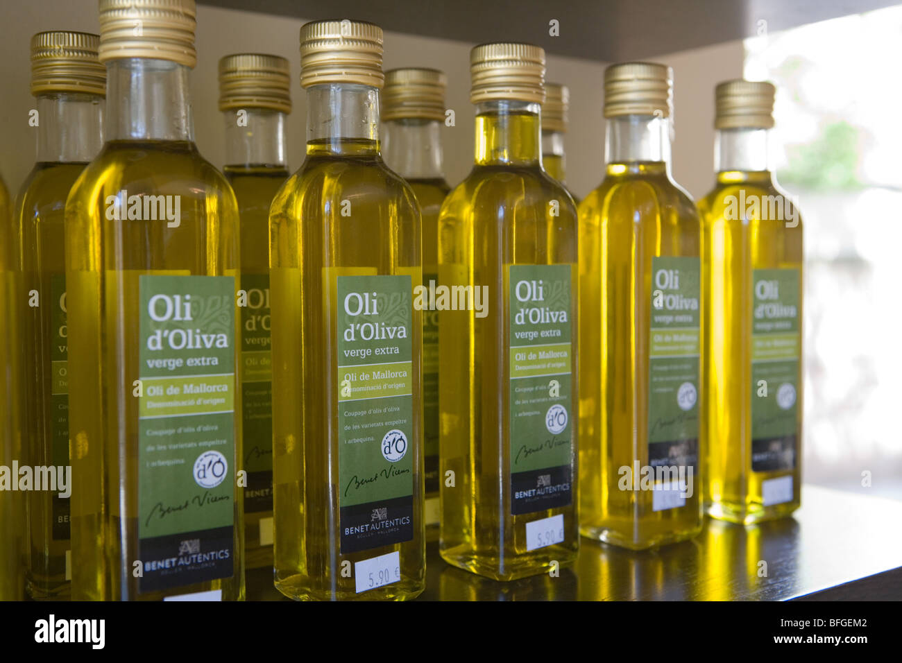 Extra virgin olive oil soller hi-res stock photography and images - Alamy