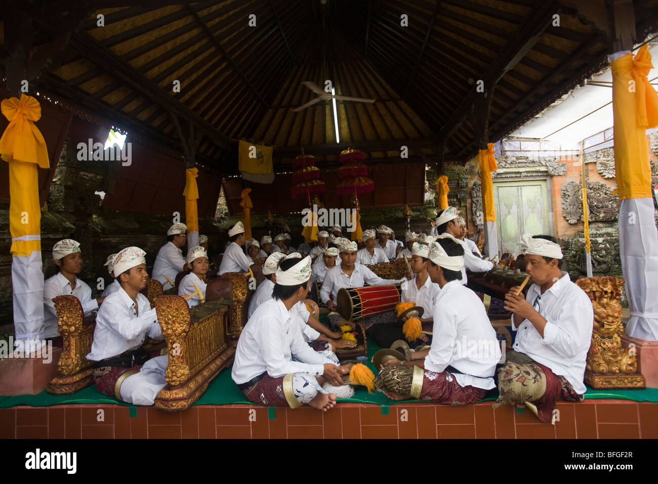 Balinese Gamelan Orchestra High Resolution Stock Photography and Images ...