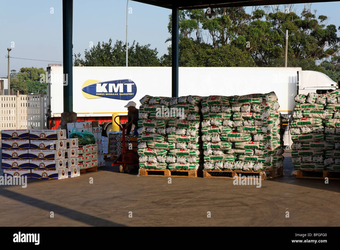 Delivery Truck Africa High Resolution Stock Photography and Images - Alamy