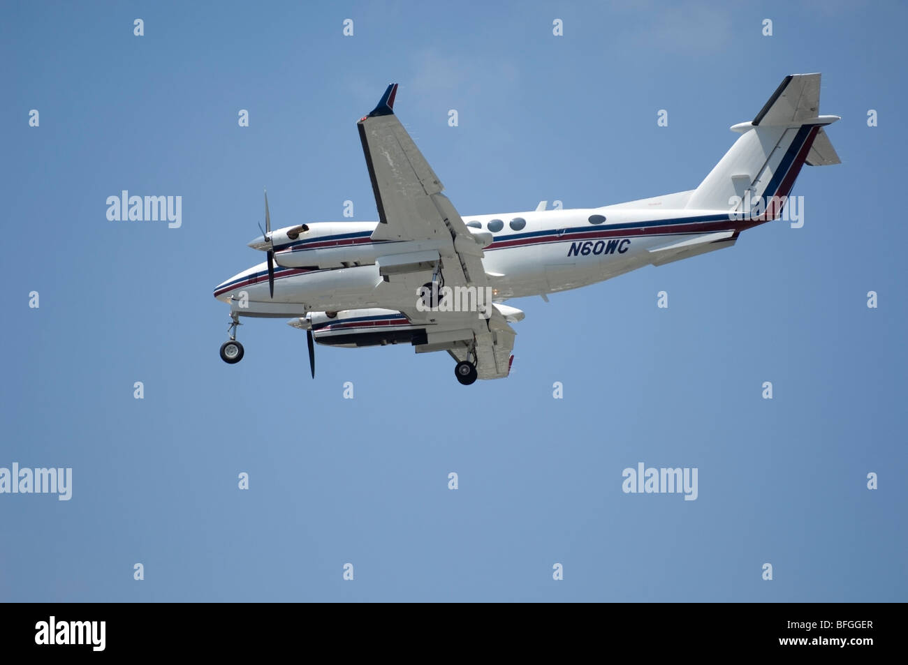 Twin Turboprop landing- Beech Super King Air 350 Fixed wing multi ...