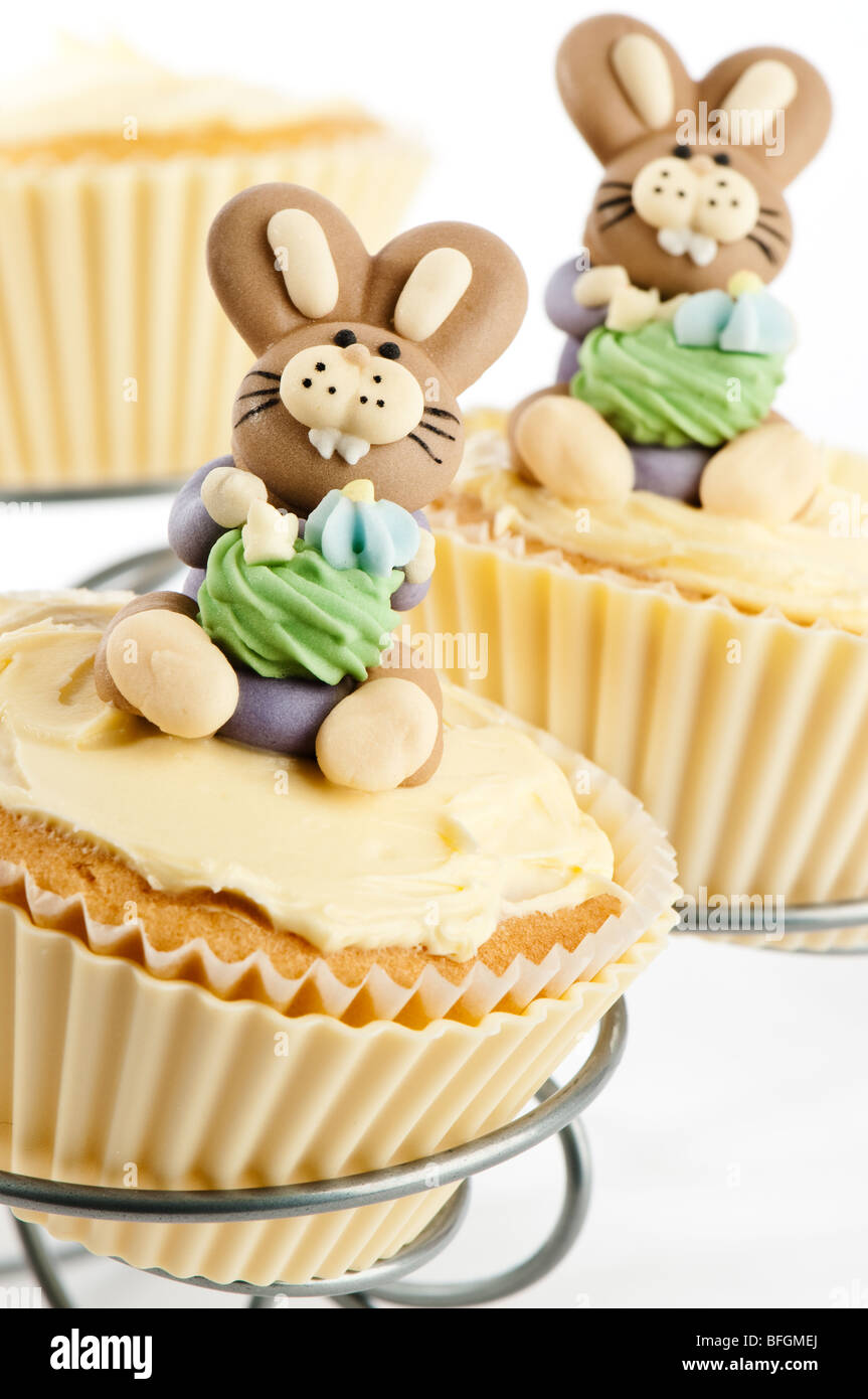 Bunny stand hi-res stock photography and images - Alamy