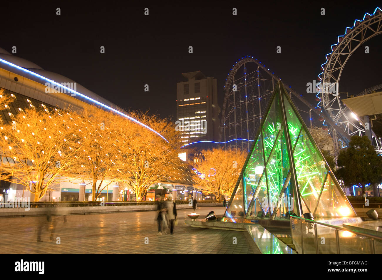 Tokyo Dome City, Tokyo, Japan Stock Photo - Alamy