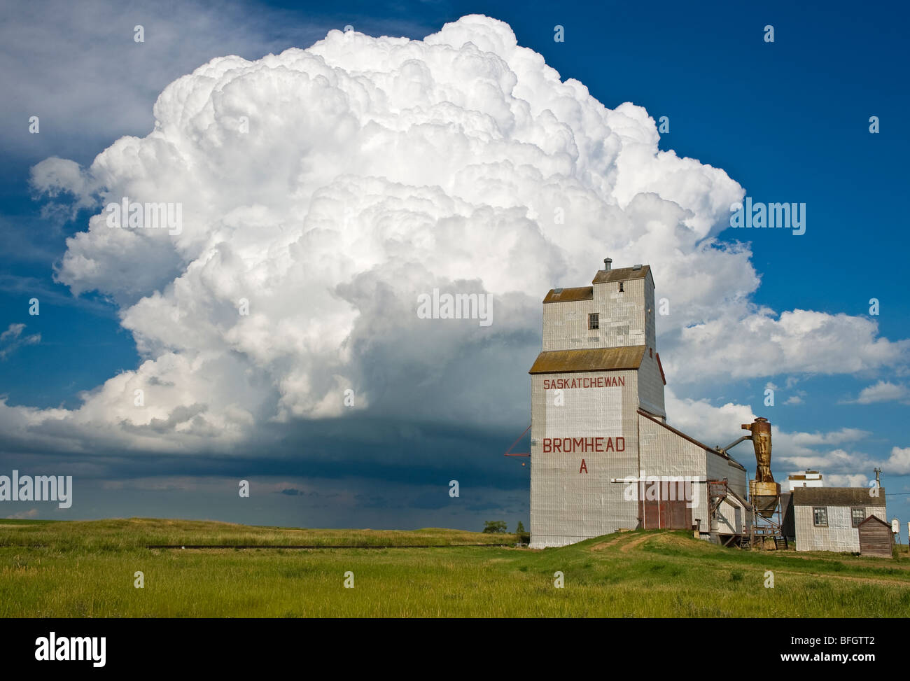 Grain elevator and cumulonimbus supercell, Bromhead, Saskatchewan ...