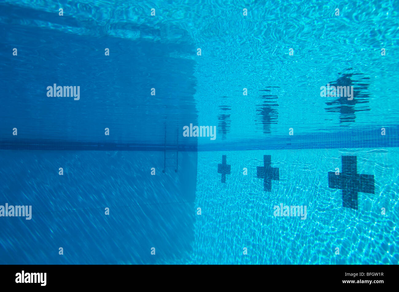 Swimming pool, underwater Stock Photo - Alamy