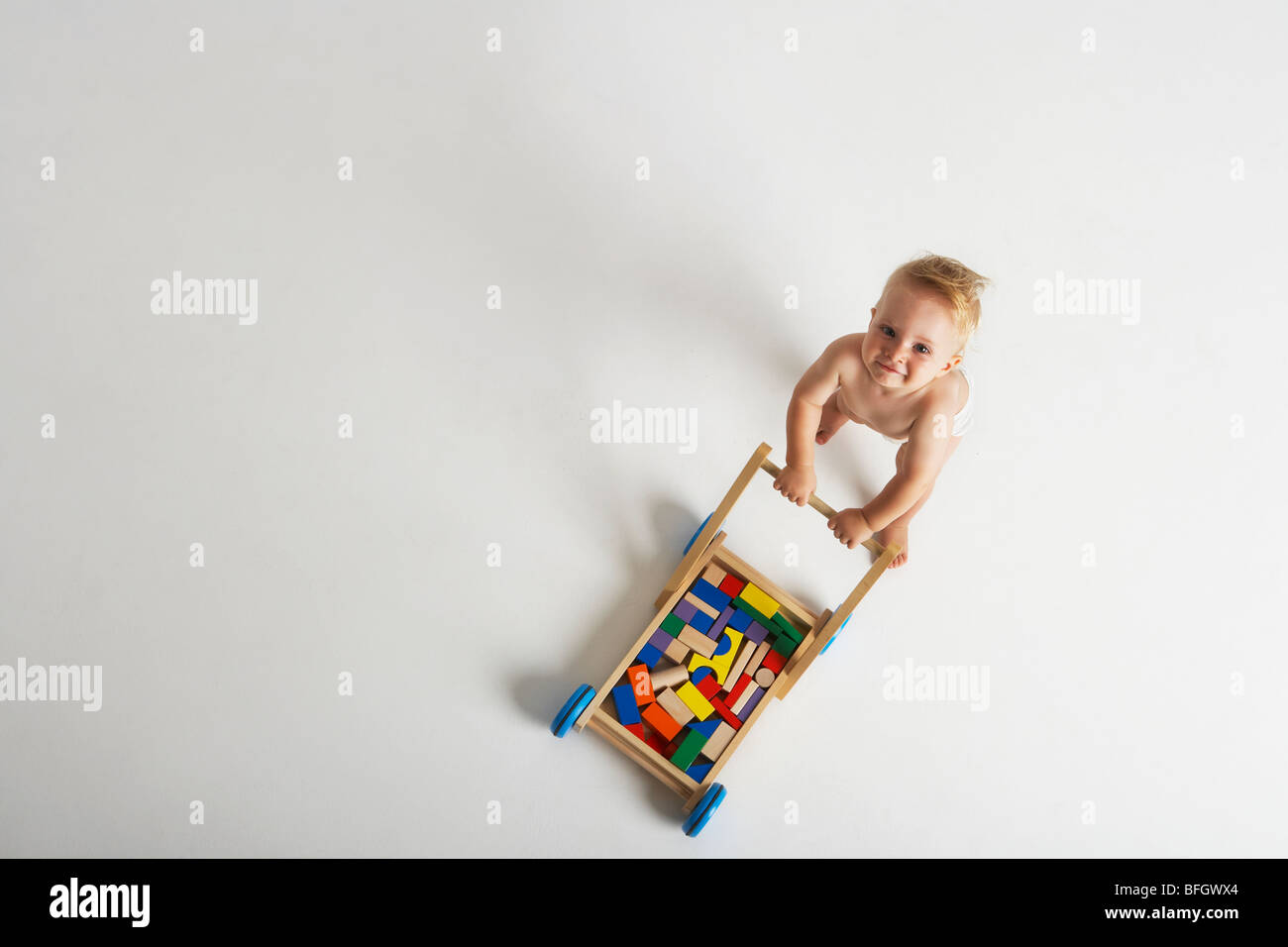Push pushing cart hi-res stock photography and images - Alamy