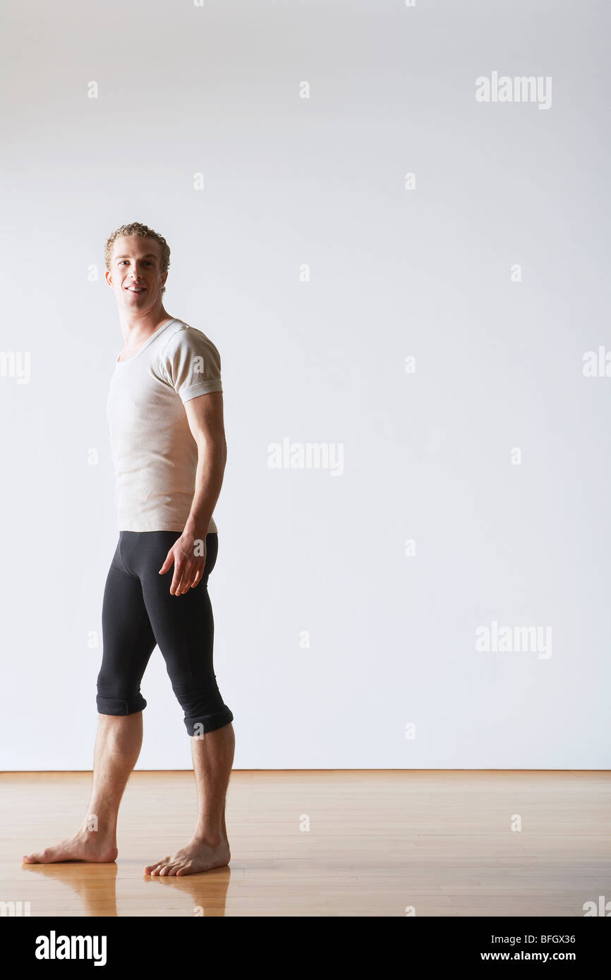 Male standing ballet hi-res stock photography and images - Alamy