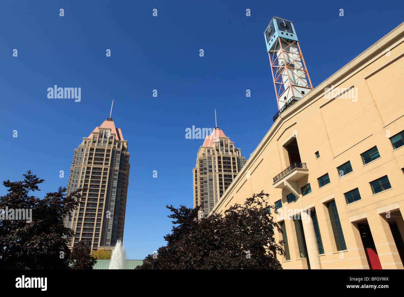 Mississauga City Hall and Condominium Buildings, Mississauga, Ontario ...