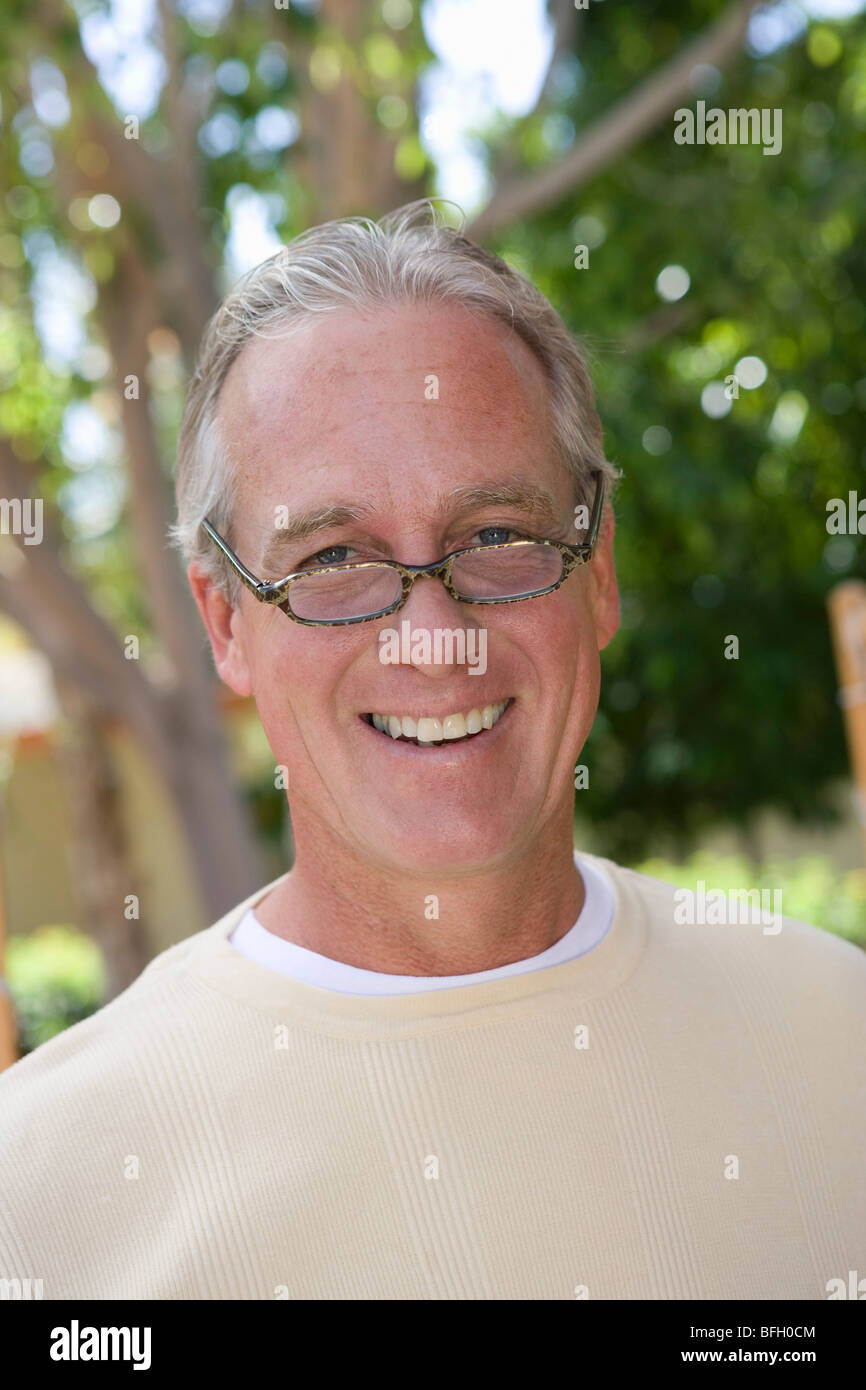 Man smiling outdoors, portrait Stock Photo - Alamy