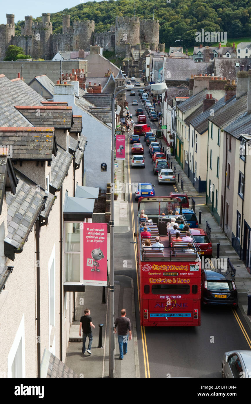 Conwy sightseeing bus hi-res stock photography and images - Alamy