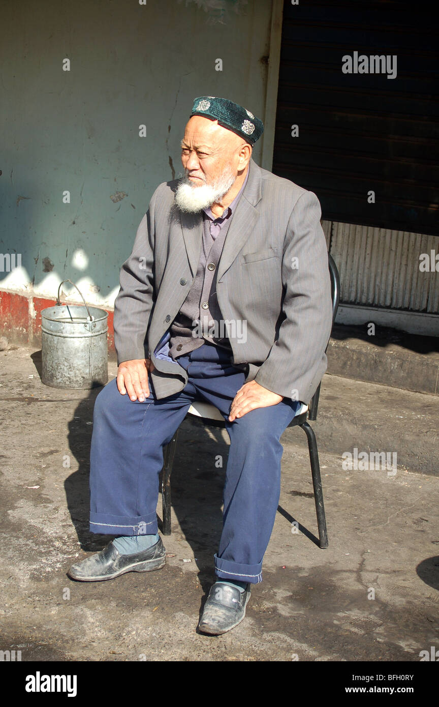 Uyghur people in the street markets of Urumqi, Xinjiang, CHINA Stock ...
