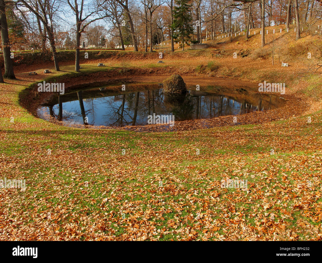Autumn scene in Mount Hope Cemetery, Rochester, NY USA Stock Photo - Alamy