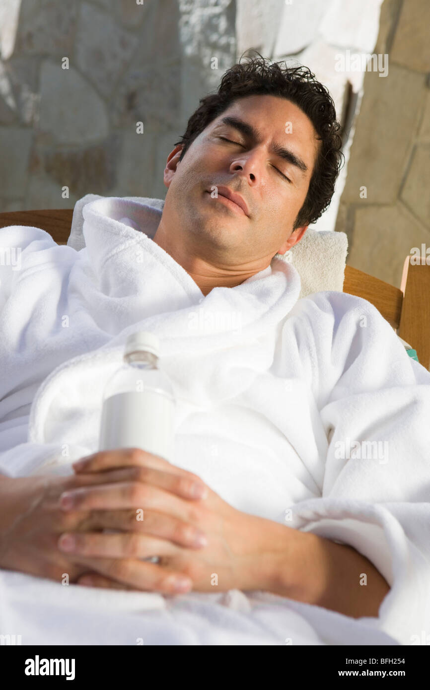 Man sleeping outdoors Stock Photo - Alamy