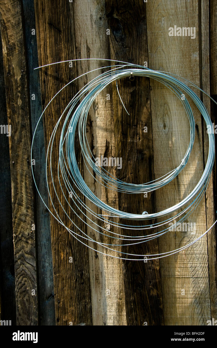 Hanging wire vertical hi-res stock photography and images - Alamy