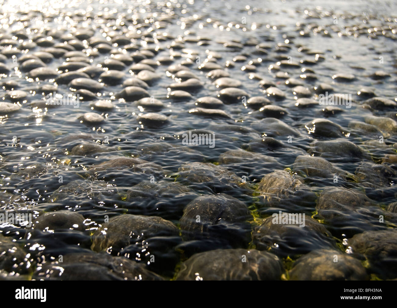 Stones in water feature hi-res stock photography and images - Alamy