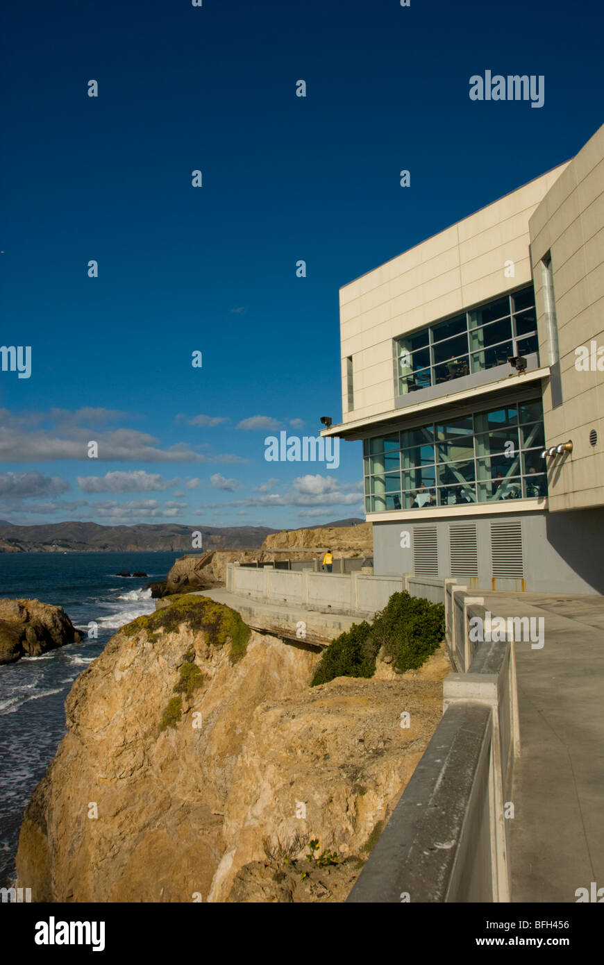 California: San Francisco. Cliff House Restaurant at Ocean Beach. Photo ...