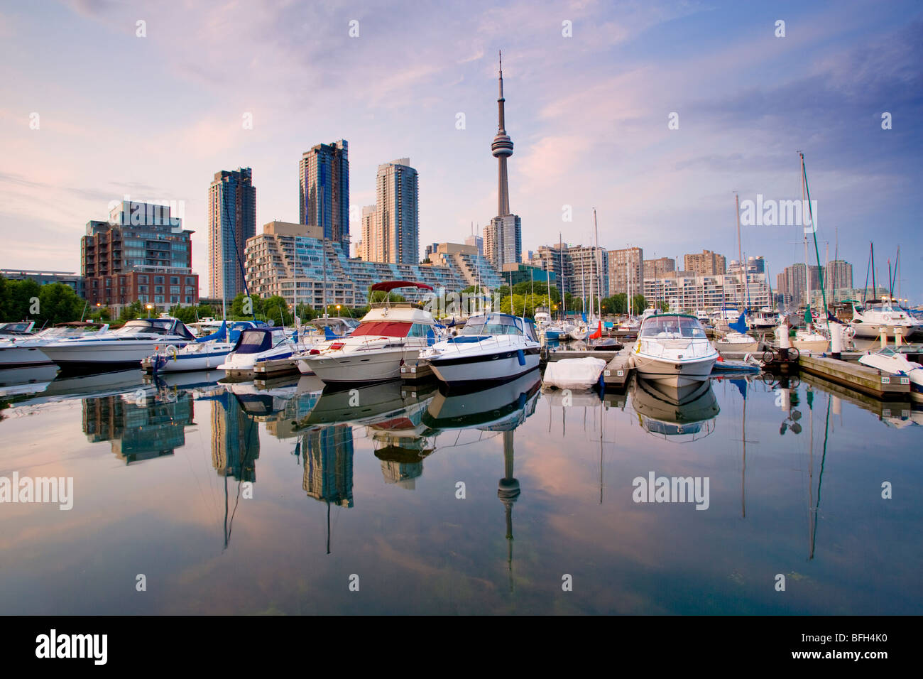 View of Toronto Skyline from harbourfront Marina, Toronto, Ontario ...