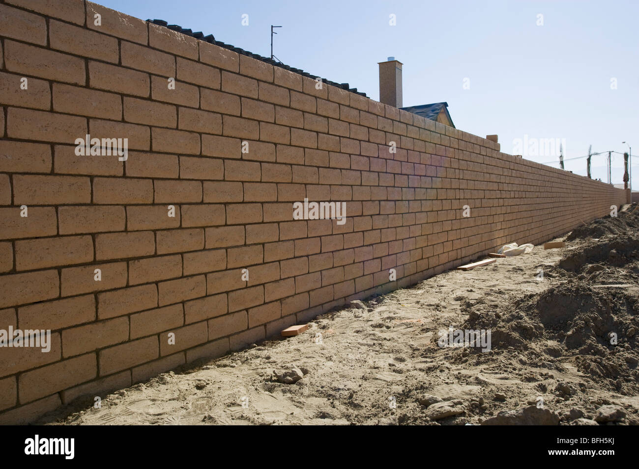 Unfinished brick wall Stock Photo - Alamy