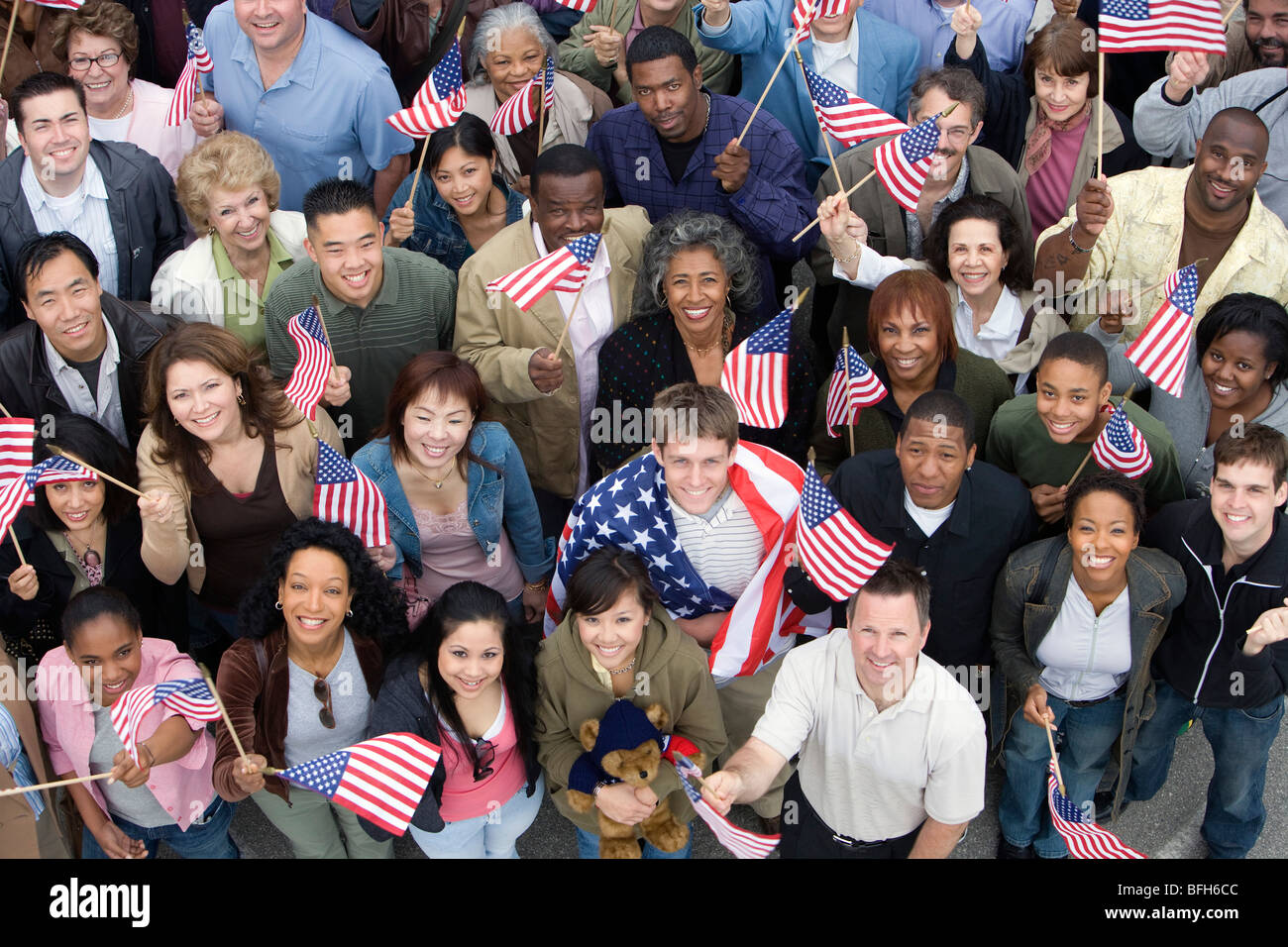 Crowd waving american flag hi-res stock photography and images - Alamy