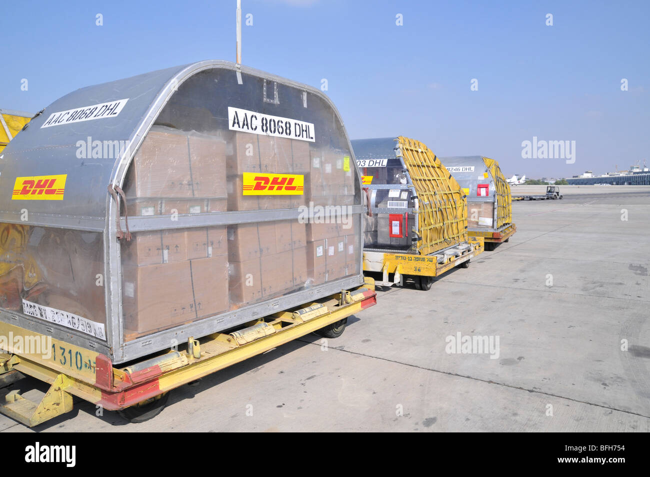 Israel, Ben-Gurion international Airport Yellow DHL cargo plane Stock ...