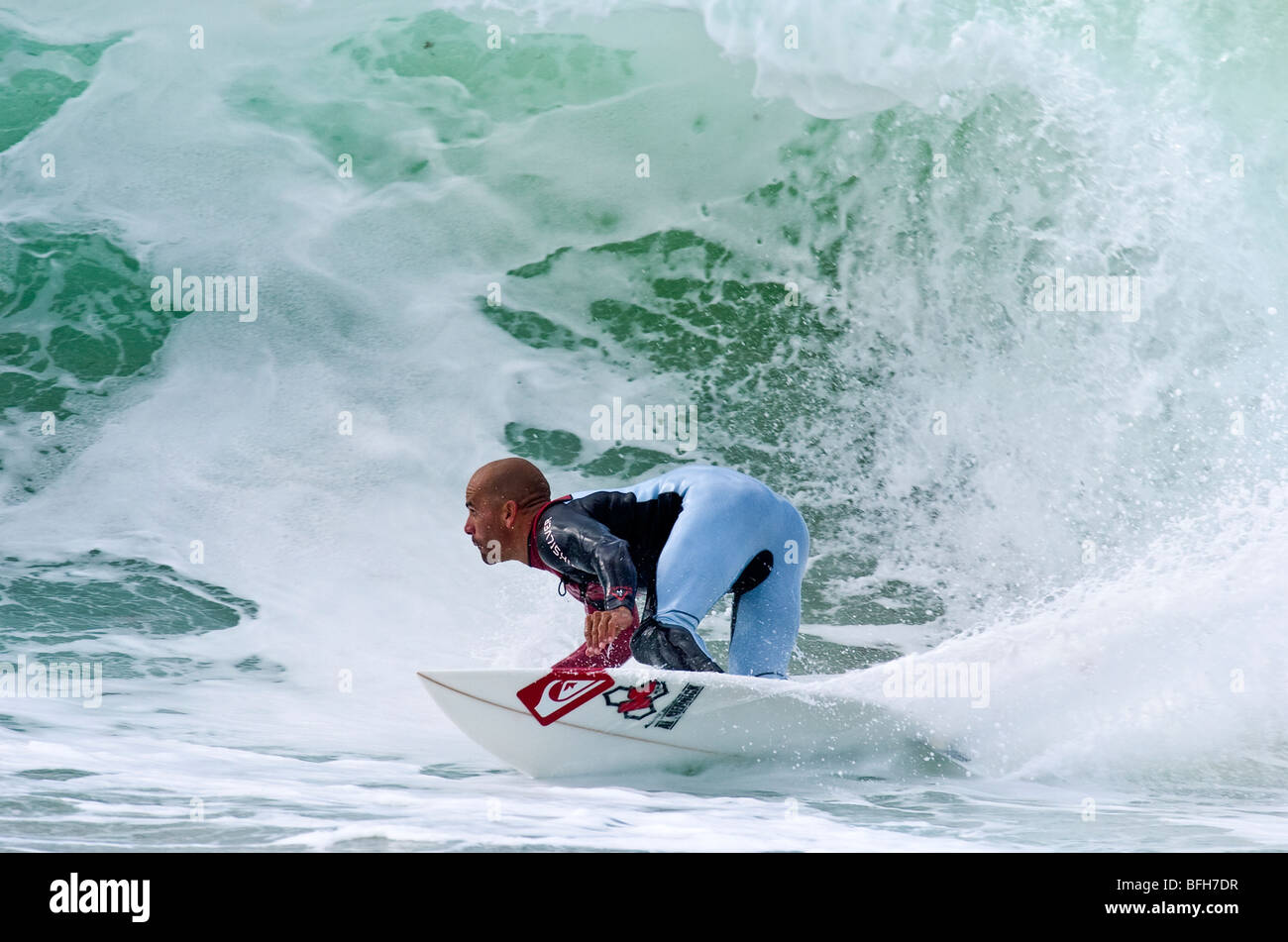 Pro surfer kelly slater surfing hi-res stock photography and images - Alamy